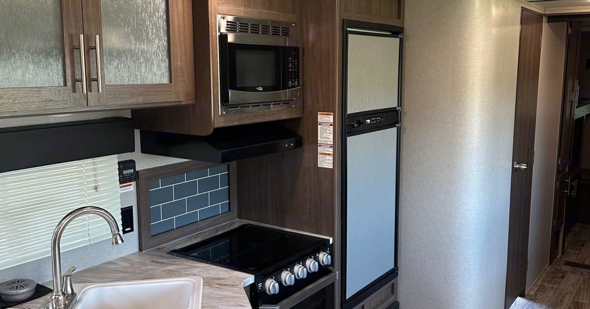 2020 Keystone RV Hideout LHS Travel trailer Rental in New Paris, OH ...