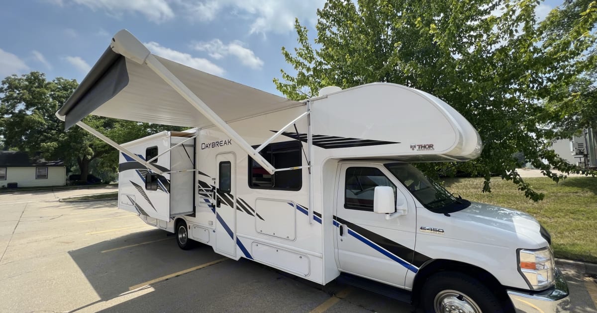 2021 Thor Daybreak Class C Rental in Clive, IA | Outdoorsy