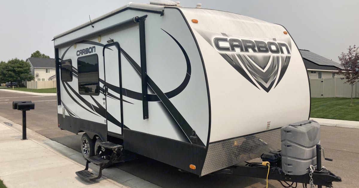 2014 Keystone Carbon Toy hauler Rental in Kuna, ID | Outdoorsy