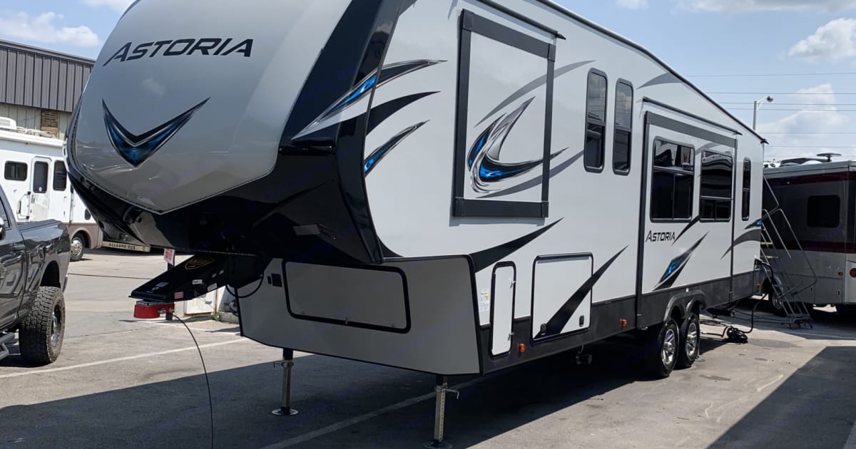 2019 Aerolite Astoria Fifth-wheel Rental in Tarpon springs, FL | Outdoorsy