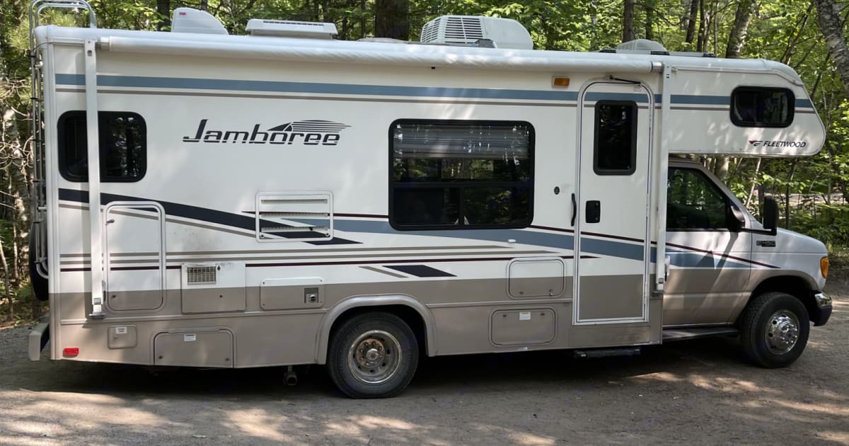 2005 Jamboree Jamboree Motorhome Class C Rental in Northville, MI ...
