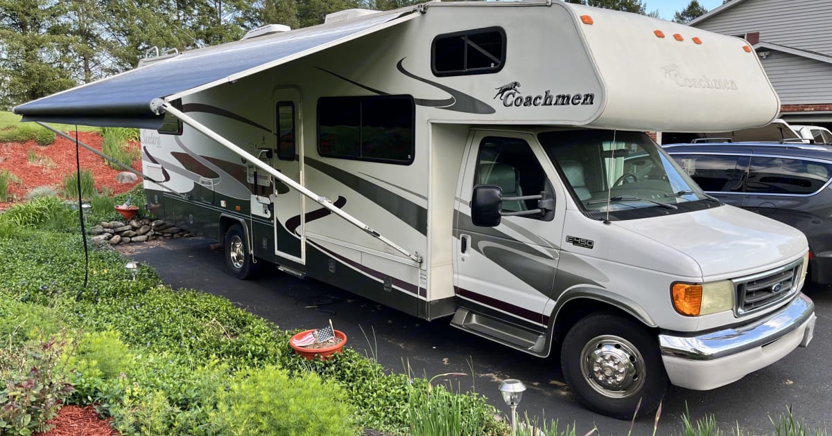 2004 Coachmen Santara Deluxe/Premier Motorhome Rental in Berwick, PA ...