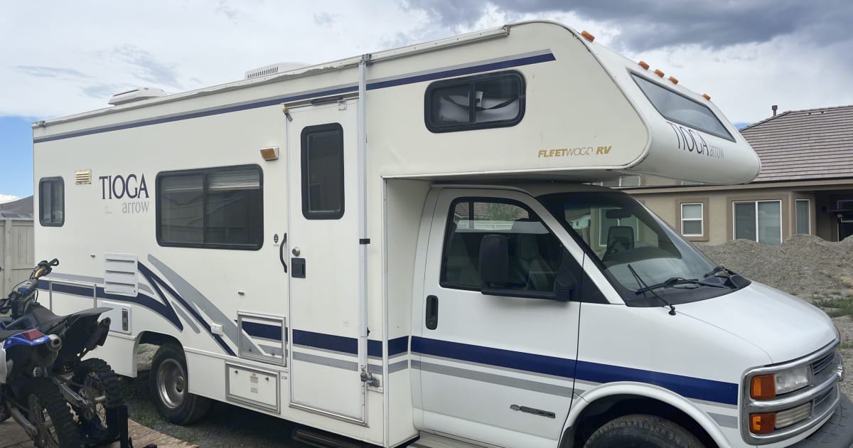2001 Tioga Arrow Class C Rental in Sparks, NV | Outdoorsy