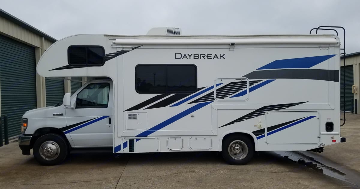 2021 Thor Daybreak Class C Rental in Shenandoah, TX | Outdoorsy