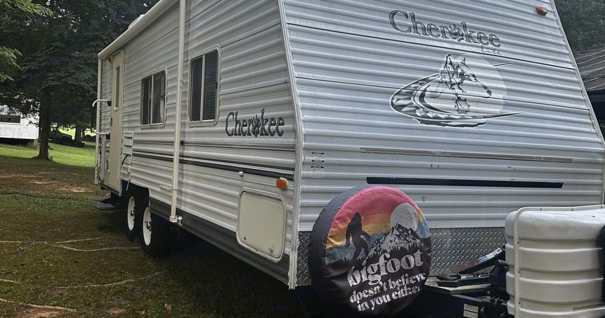 2004 Forest River Cherokee Lite Travel trailer Rental in Graham, NC ...