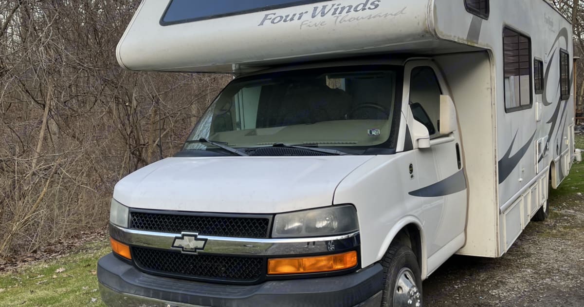 2007 Four Winds 5000 Class C Rental in Aliquippa, PA | Outdoorsy