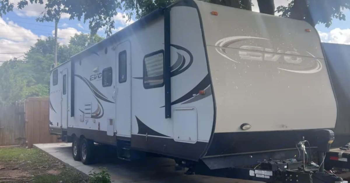 2015 Forest River EVO Travel trailer Rental in Lubbock, TX | Outdoorsy