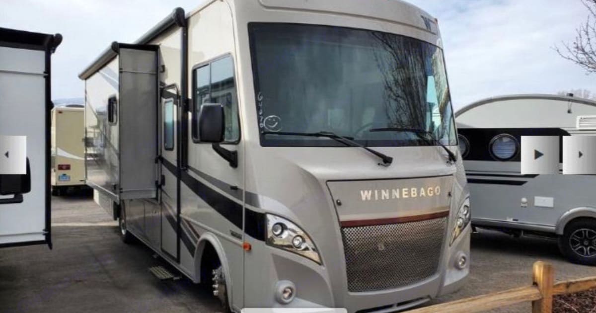 2020 Winnebago Winnebago Camper van Rental in North Miami, FL | Outdoorsy