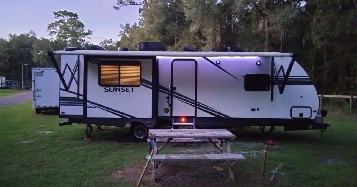 2019 Crossroads RV Sunset Trail Super Lite Travel trailer Rental in ...