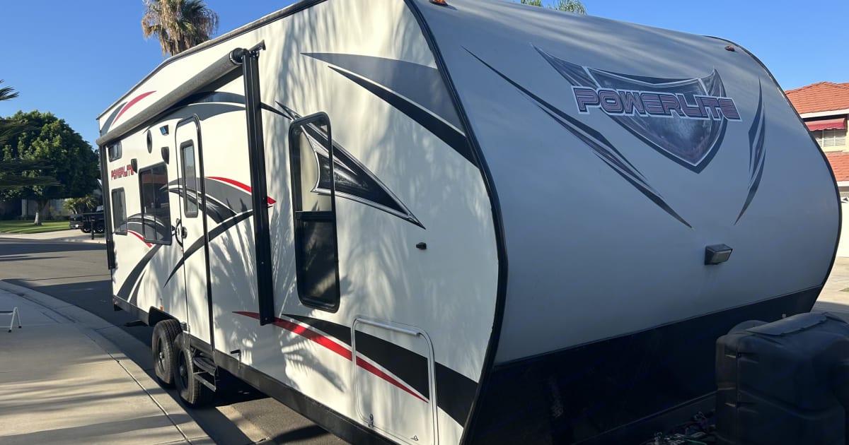 2017 Pacific Coachworks Powerlite Toy hauler Rental in Riverside, CA ...