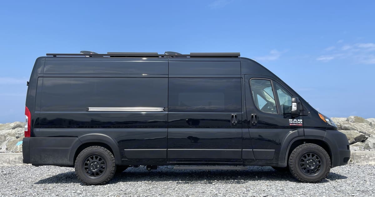 Photos | 2022 RAM Promaster Camper van Rental in Saint-Hippolyte, QC ...
