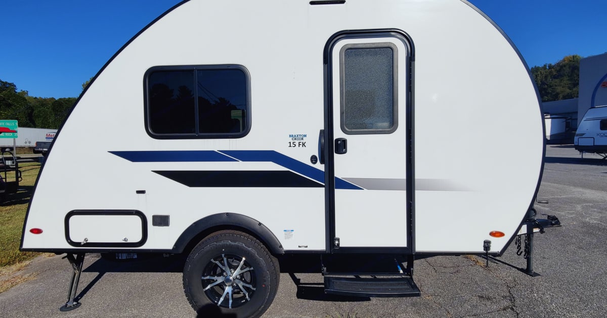 2022 Braxton Creek Bushwacker Plus Travel trailer Rental in Hickory, NC ...