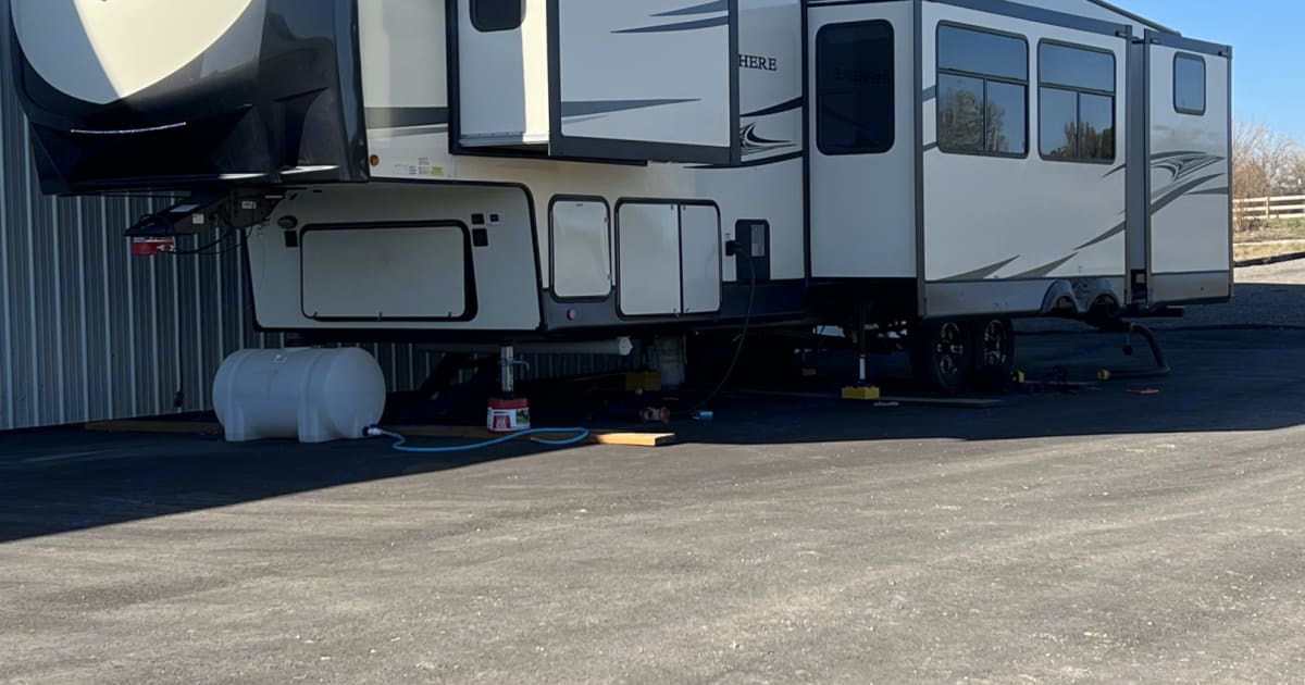 2021 Forest River Salem Hemisphere Fifth-wheel Rental in Spring Hill ...