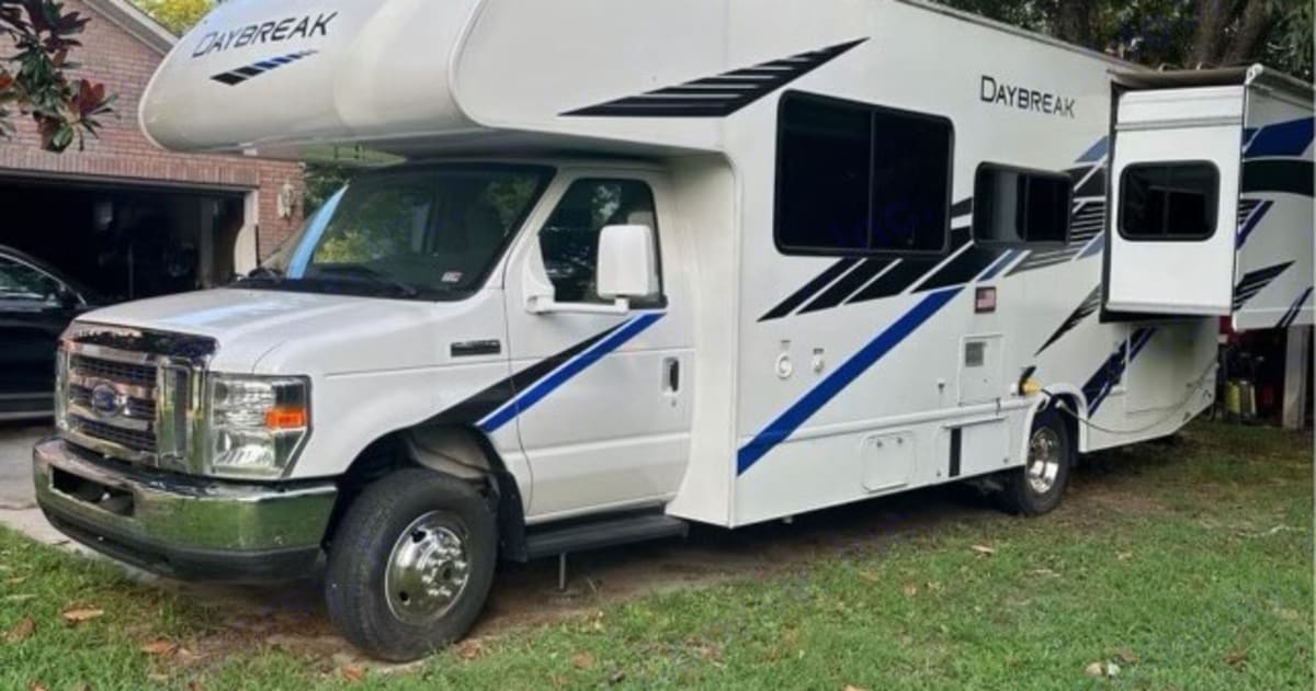 2020 Thor Daybreak Class C Rental in Fletcher, NC | Outdoorsy