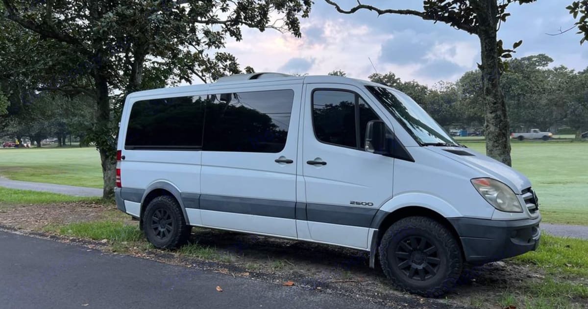2007 Mercedes-Benz Sprinter Camper van Rental in Charleston SC, SC ...