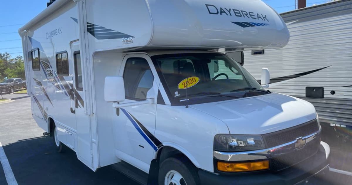 2020 Thor Daybreak Class C Rental in Big Rock, IL | Outdoorsy
