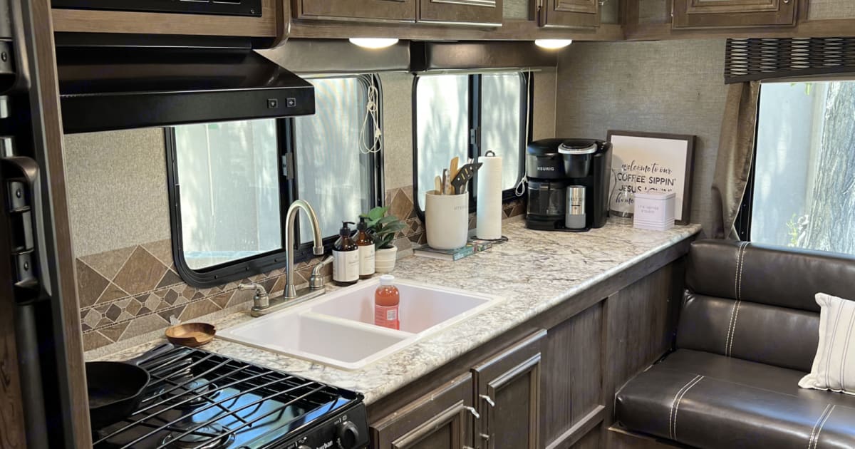 2019 Keystone RV Passport Ultra Lite Travel trailer Rental in Las vegas ...