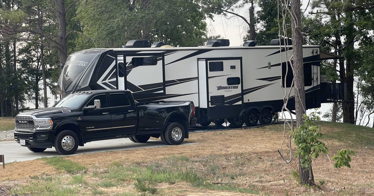 2019 Grand Design Momentum Toy Hauler Fifth-wheel Rental in Spring, TX ...