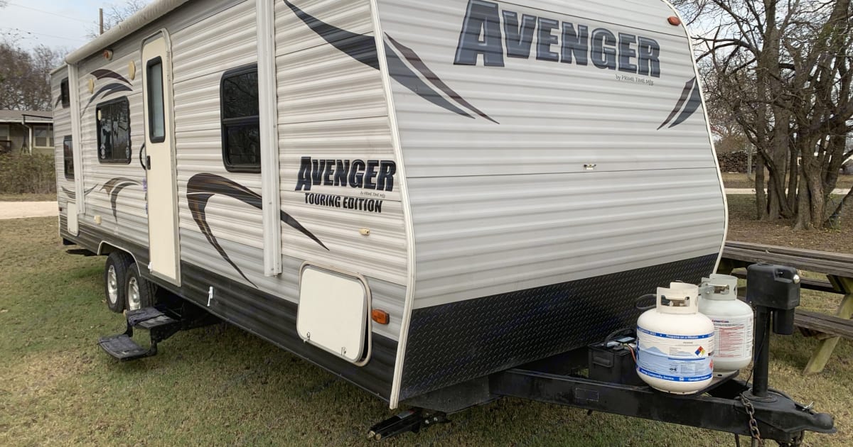 2014 Forest River Avenger Travel trailer Rental in Elm Mott, TX | Outdoorsy