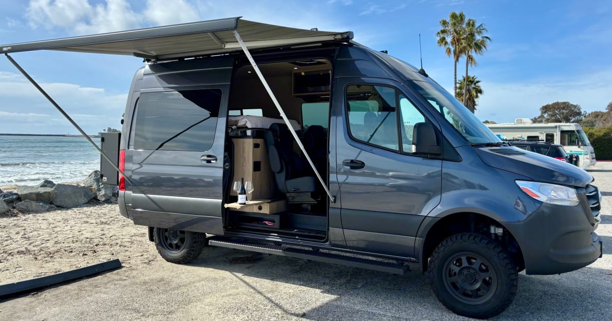 2021 Mercedes-Benz Sprinter RV Motorhome Campervan Camper van Rental in ...