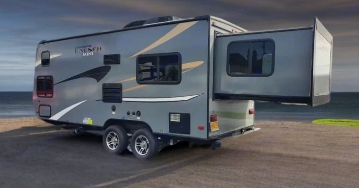 2017 Starcraft Launch Mini Extreme Travel trailer Rental in Milwaukie ...