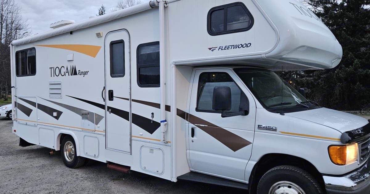 2008 Tioga Tioga Motorhome Class C Rental in Ladysmith, BC | Outdoorsy
