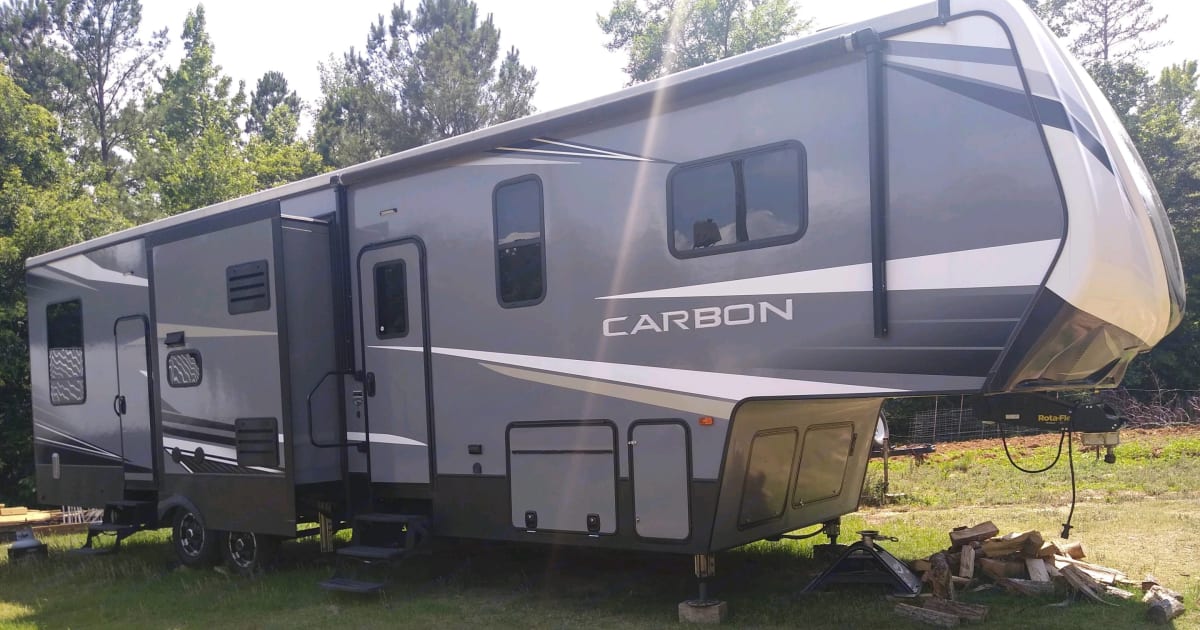 2020 Keystone Carbon Toy hauler Rental in Chapin, SC | Outdoorsy