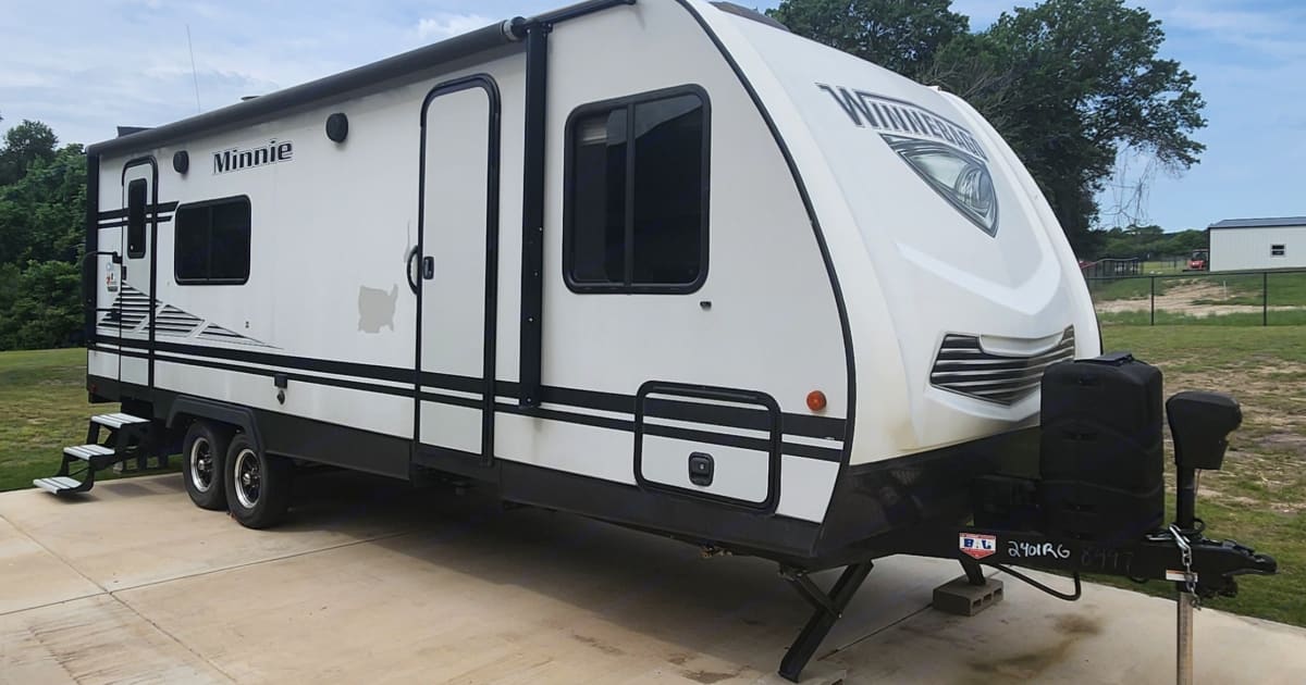 2020 Winnebago Minnie Winnie Travel trailer Rental in Weatherford, TX ...