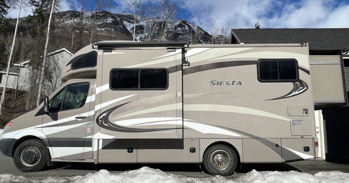 2014 Thor Motor Coach Siesta Camper van Rental in Anchorage, AK | Outdoorsy