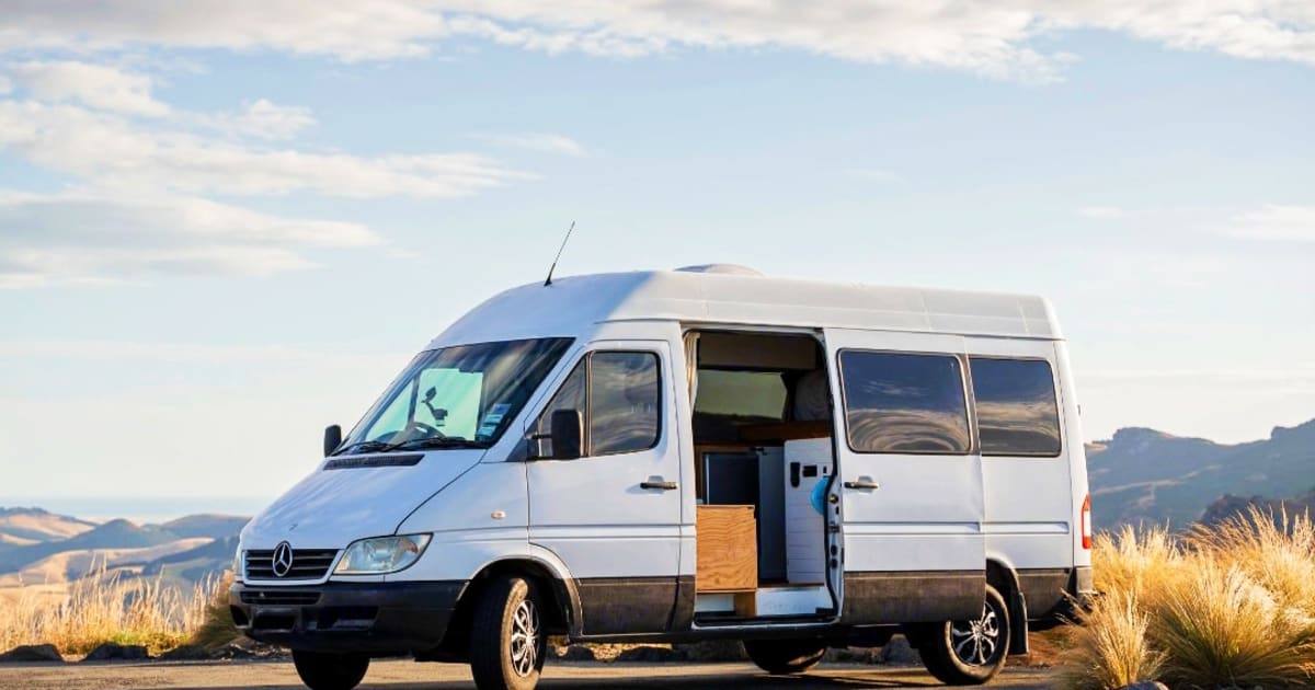 2007 Mercedes-Benz Sprinter Camper van Rental in New Zealand, CAN ...