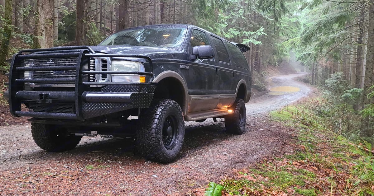 2002 Ford Excursion Limited Truck Camper Rental in Seattle, WA | Outdoorsy