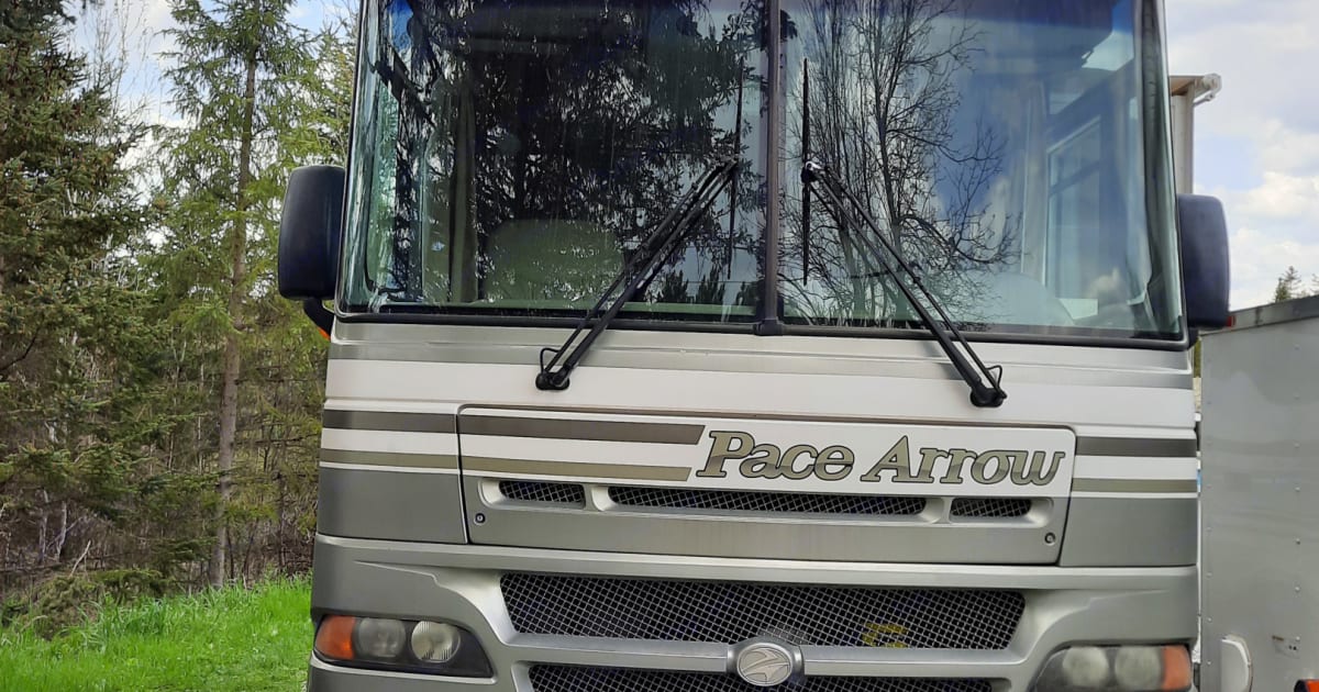 2003 Pace-Arrow Pace-Arrow Motorhome Class A Rental in Sherbrooke, QC ...