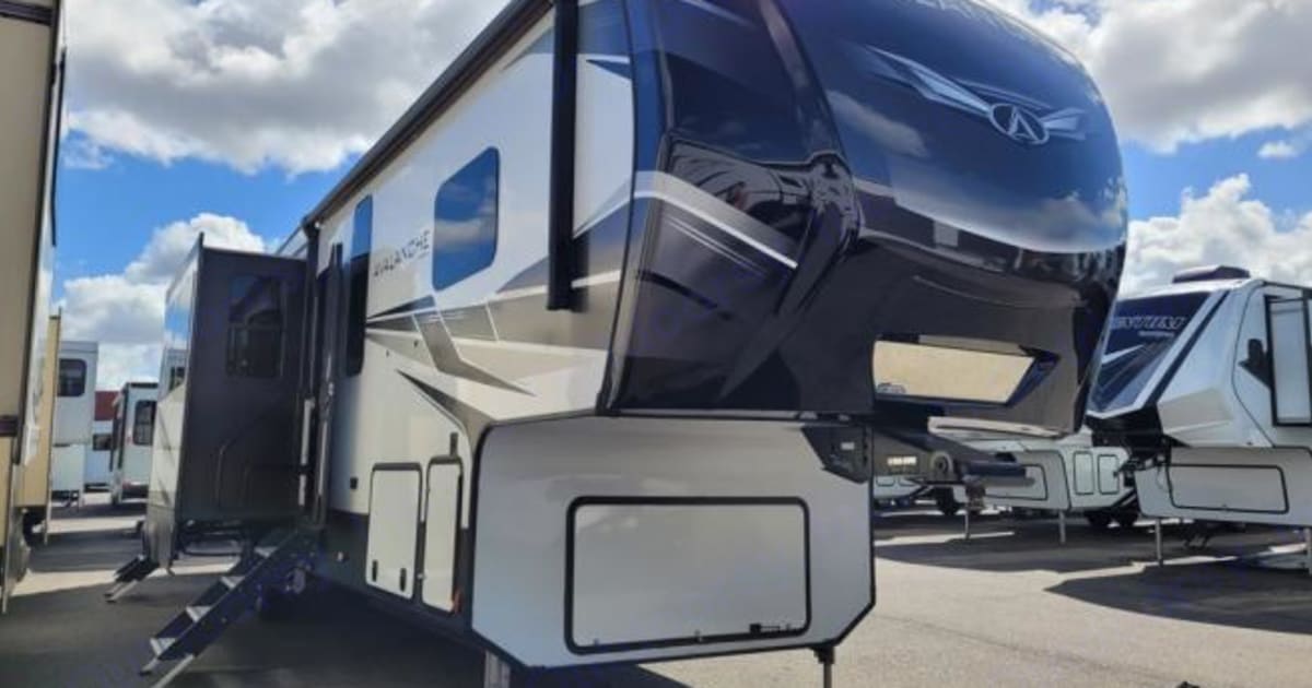 2021 Keystone RV Avalanche Fifth-wheel Rental in Bakersfield, CA ...