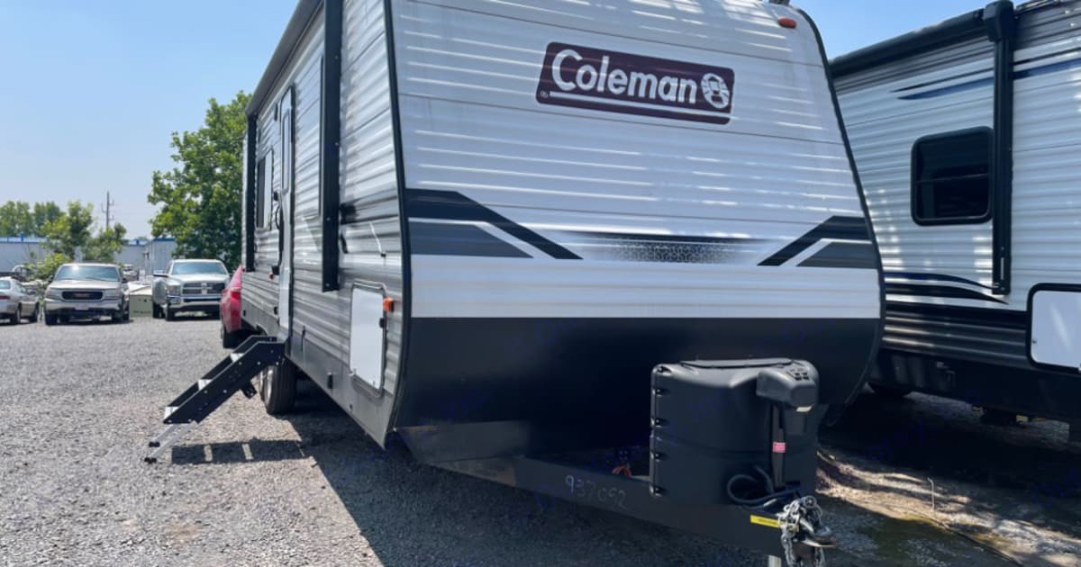 2022 Dutchmen Coleman Lantern Toy Hauler Toy hauler Rental in Troy, VA ...