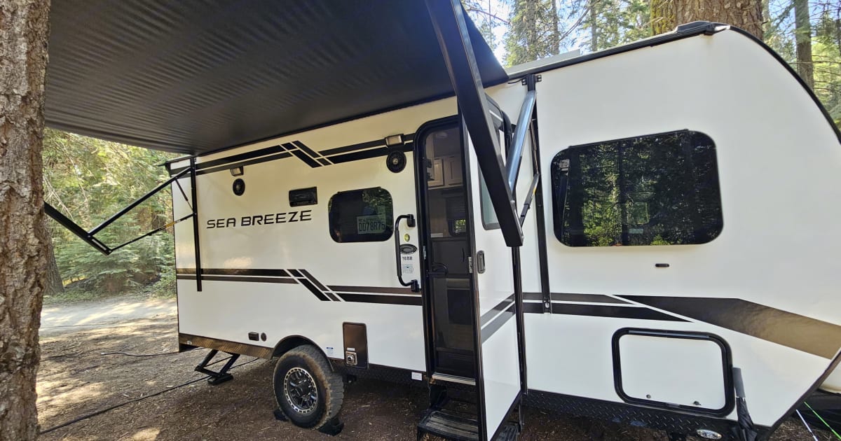 2024 Genesis Supreme Seabreeze Toy Hauler Travel trailer Rental in ...
