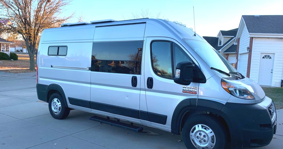 2021 Dodge Promaster 2500 High Roof Camper van Rental in Lincoln, NE ...