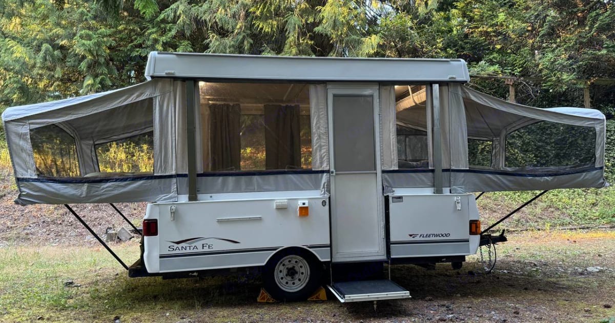 Photos | 2004 Fleetwood Santa Fe Folding trailer Rental in Renton, WA ...