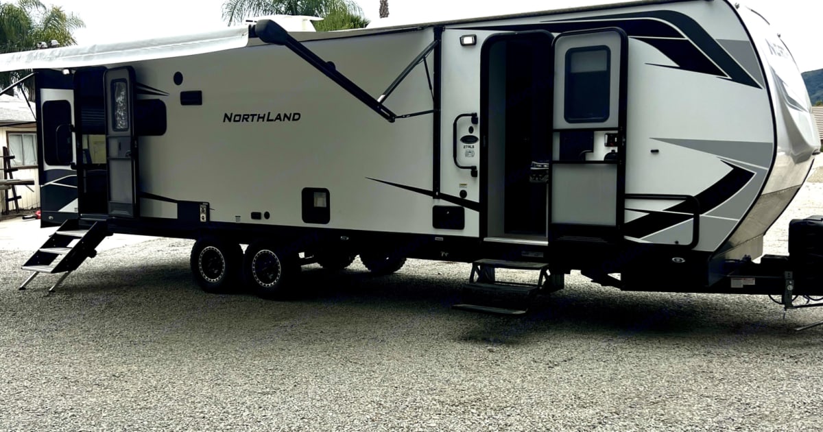 2024 Genesis Supreme 27RLS Travel trailer Rental in Wildomar, CA ...