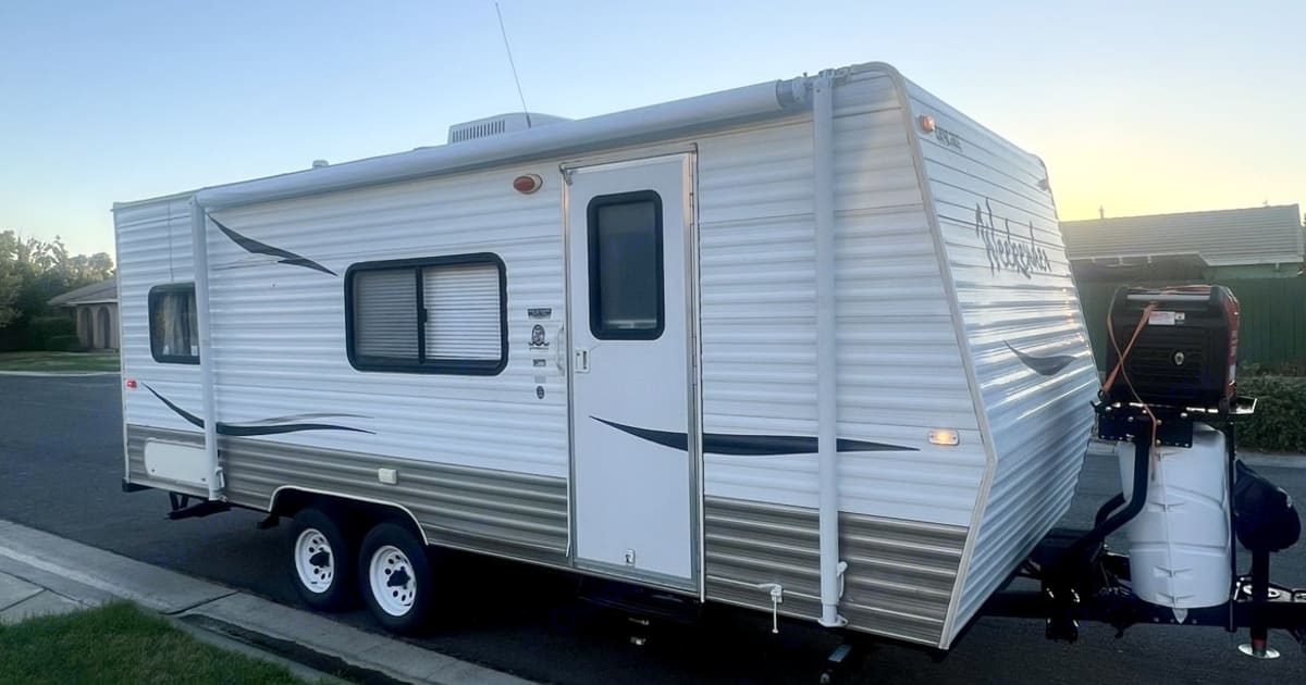 2010 Skyline Weekender Travel trailer Rental in Plumas Lake, CA | Outdoorsy