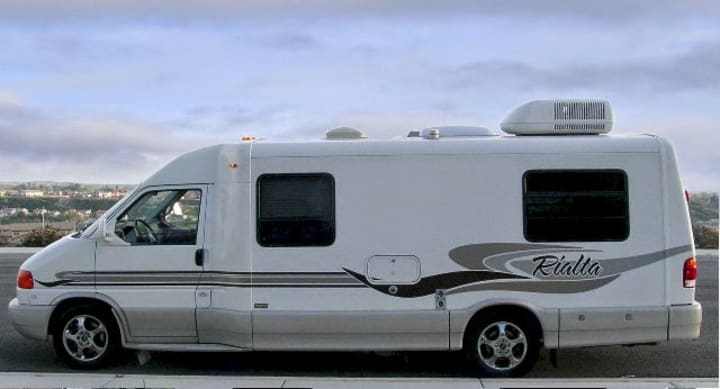 Winnebago Rialta Floor Plans | Floor Roma