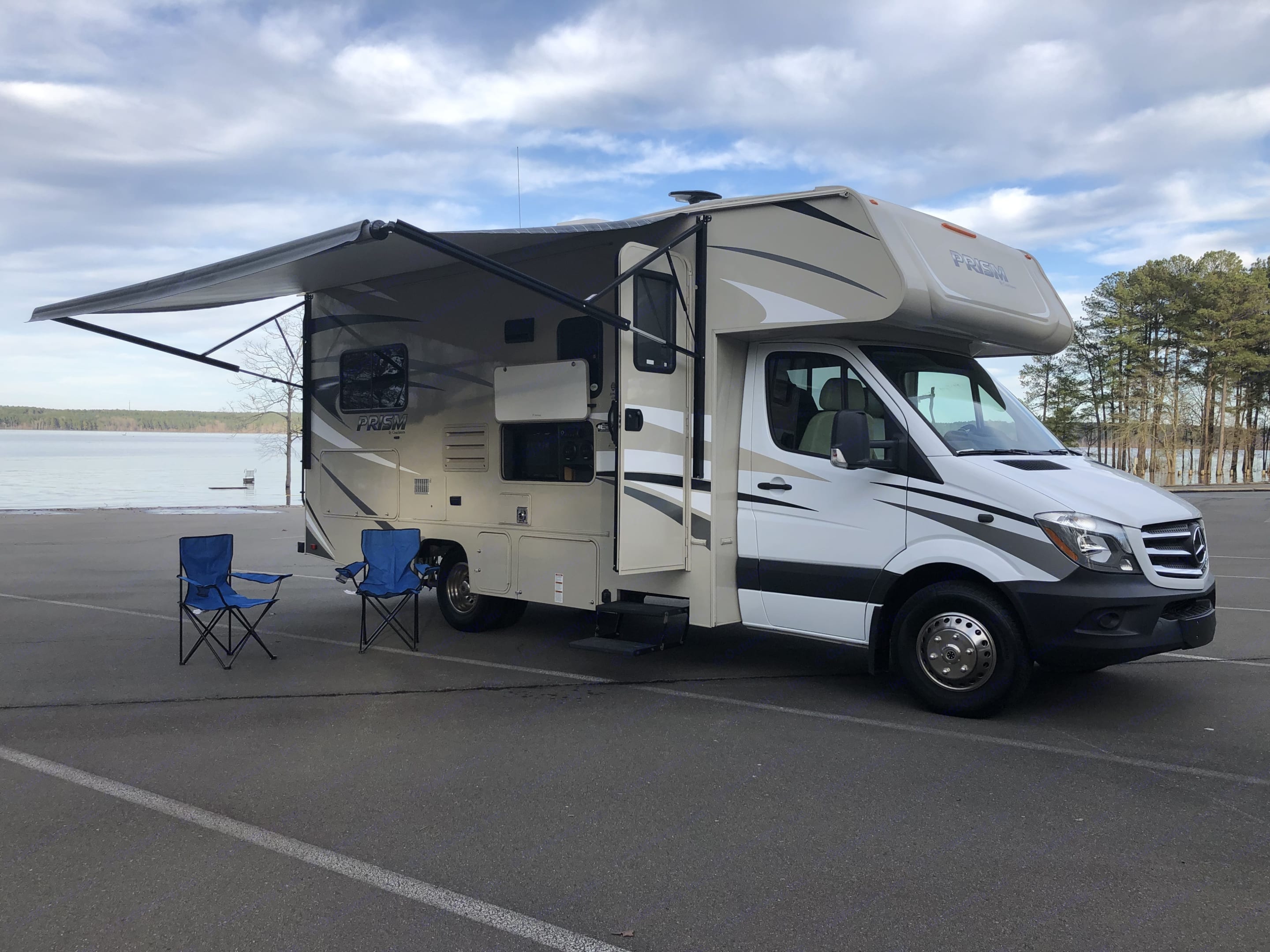 Photos | 2018 Mercedes-Benz 313 Sprinter LWB Motorhome Class C Rental ...
