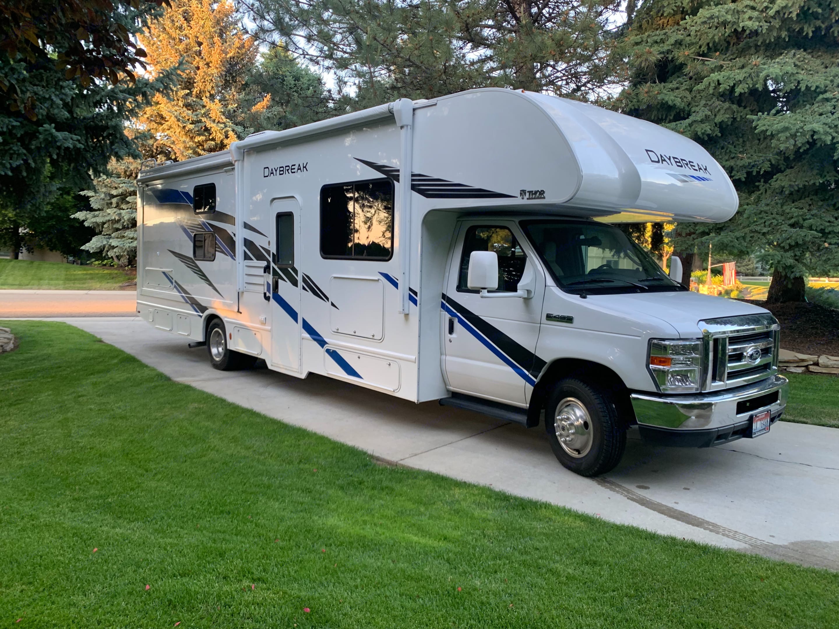 2019 Thor Motor Coach Daybreak Class C Rental in Eagle, ID | Outdoorsy