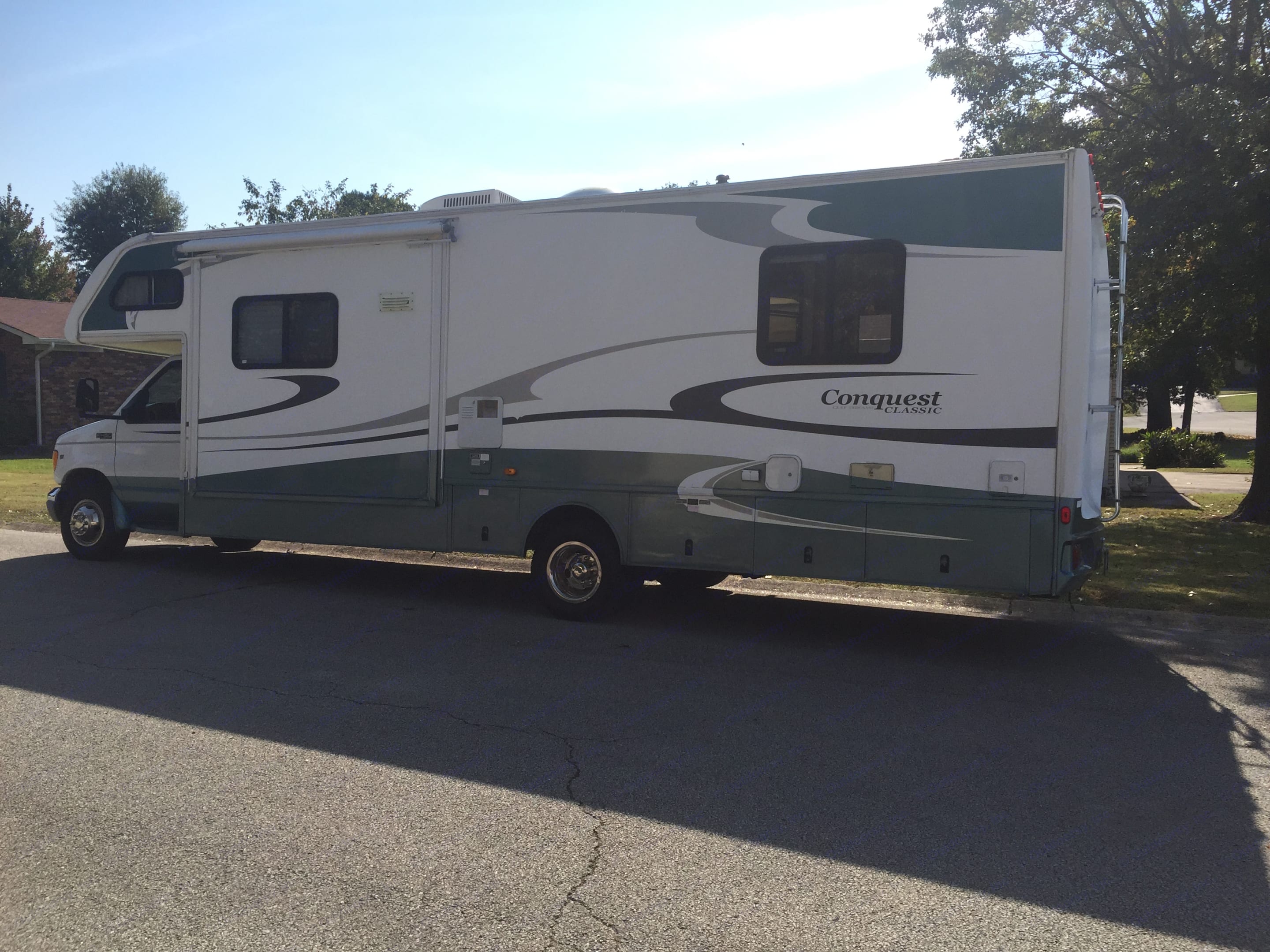 2003 Gulf Stream Conquest Ultra Class C Rental in Paragould, AR | Outdoorsy