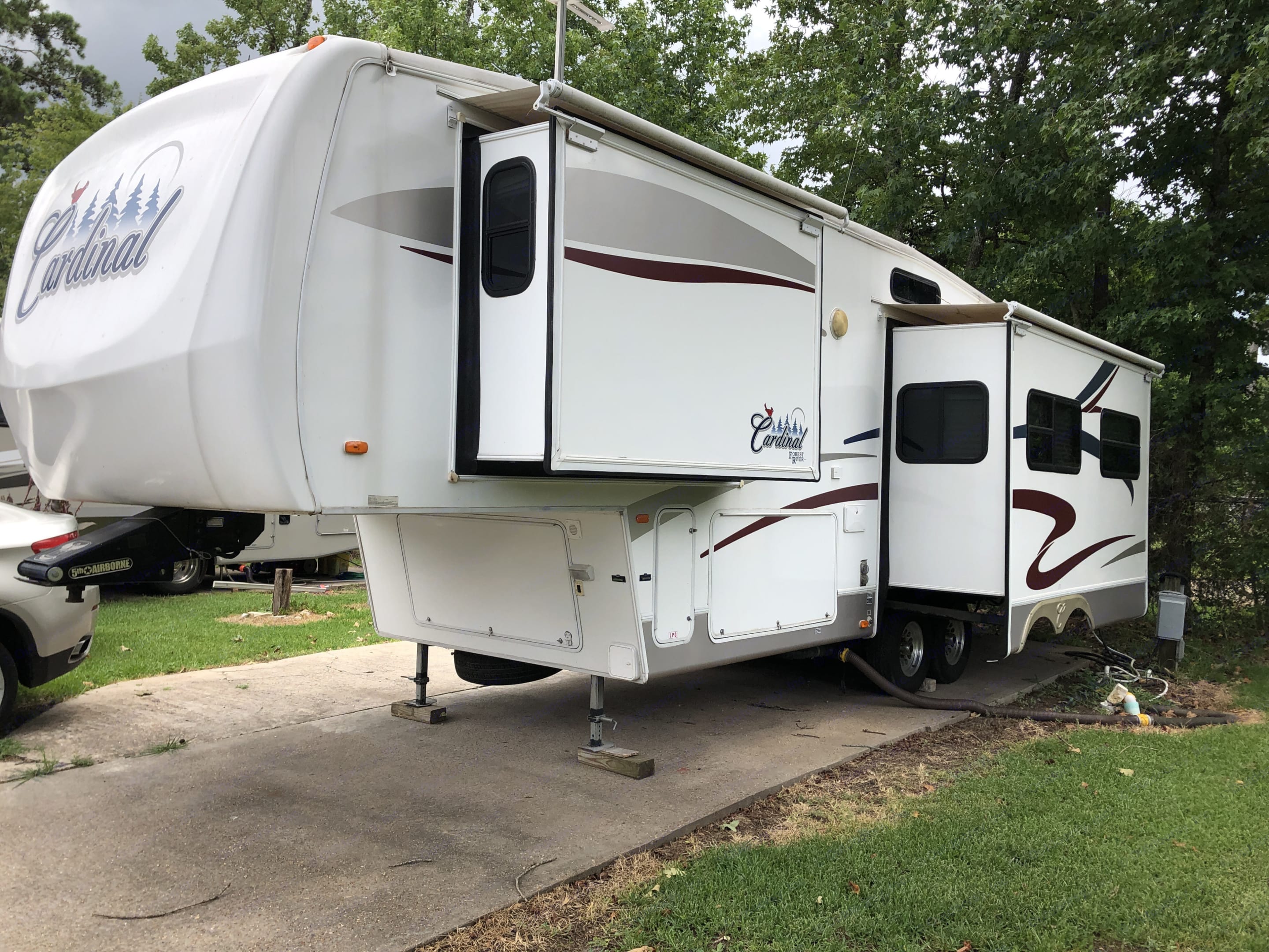 2005 Forest River Cardinal Fifth-Wheel Rental in Montgomery, TX | Outdoorsy