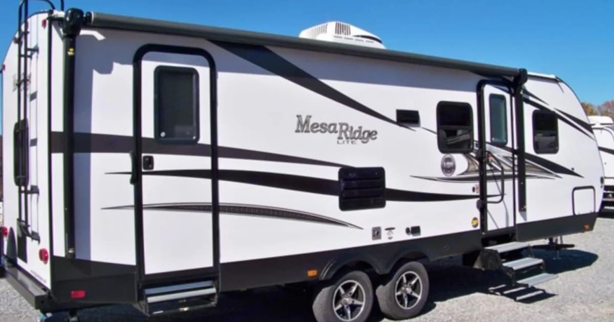 2018 Highland Ridgeline Mesa Ridge Lite 2510BH Travel trailer Rental in ...