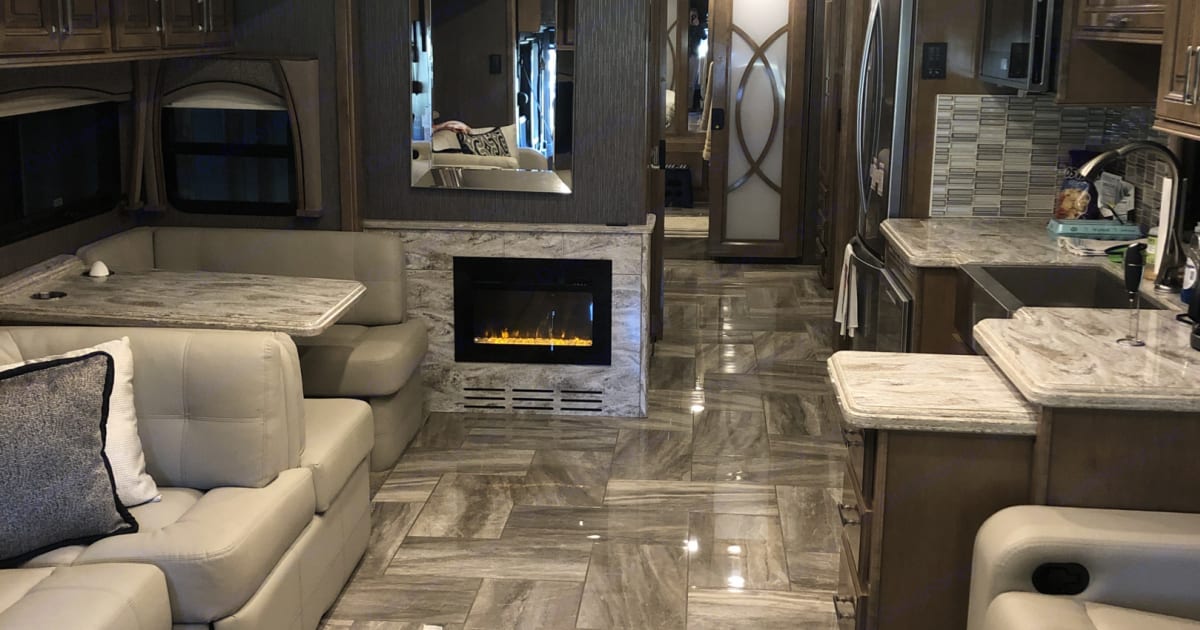 2020 Thor Tuscany Class A Rental in Pinopolis, SC | Outdoorsy