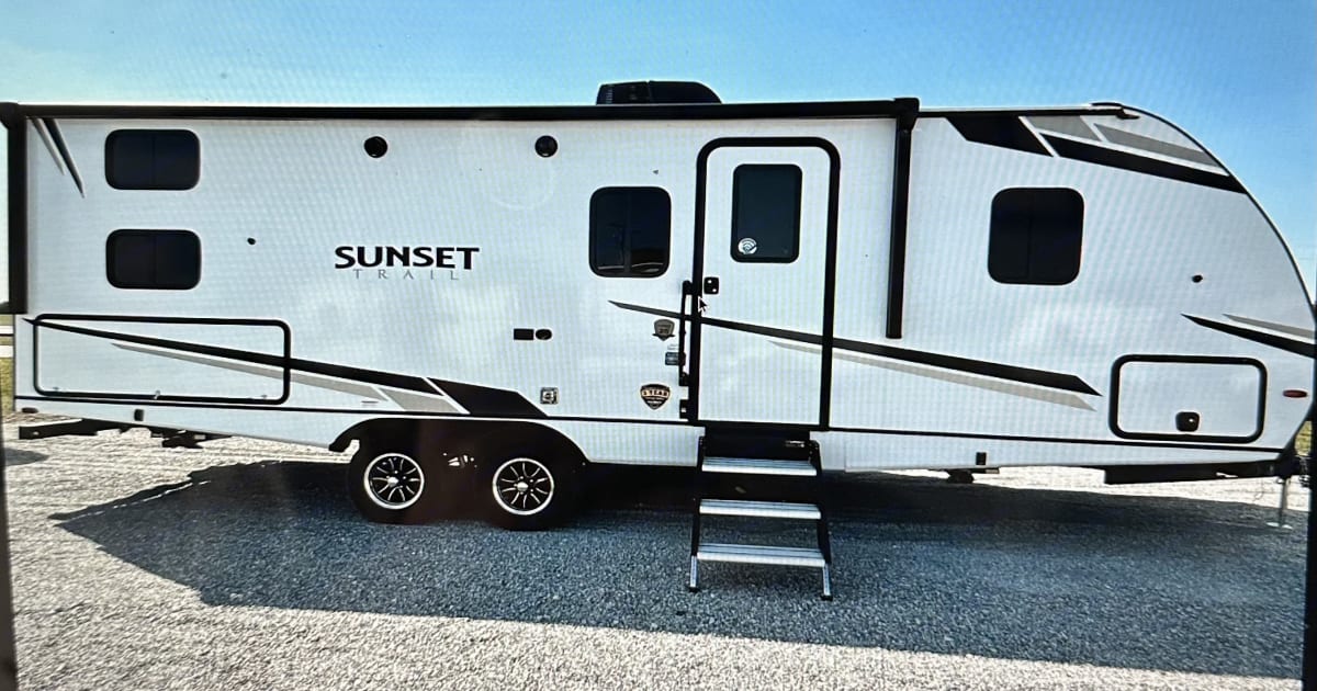 2022 Keystone RV Sunset Trail 242BH Travel trailer Rental in Farmington ...