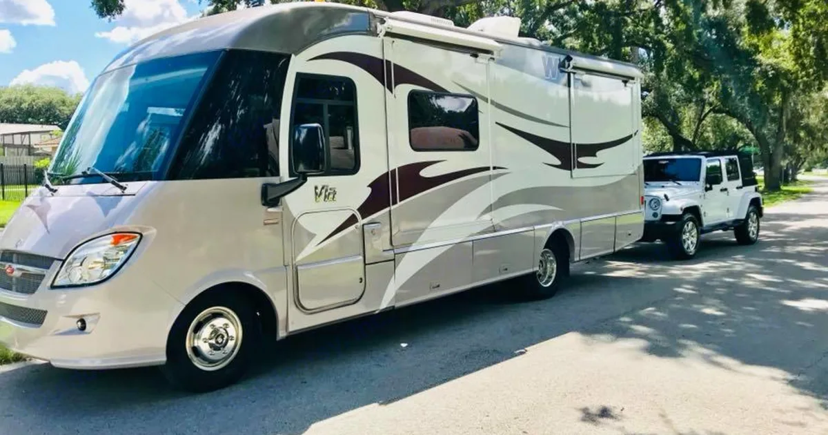 2011 Winnebago Via Intégral Rental in Kissimmee, FL | Outdoorsy