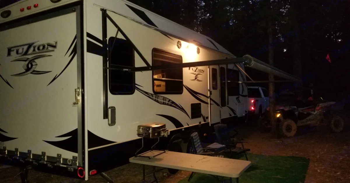 2012 Keystone Fuzion Toy hauler Rental in Sparks, NV | Outdoorsy