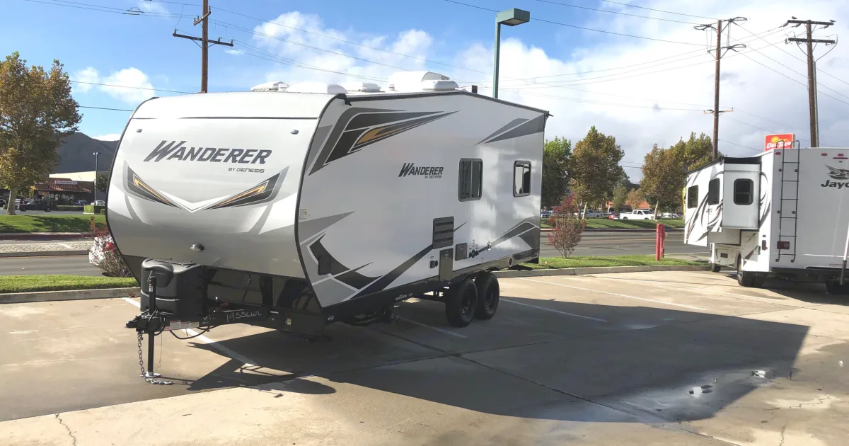 2021 Genesis Supreme Rv wanderer Caravane rigide à double essieux ...